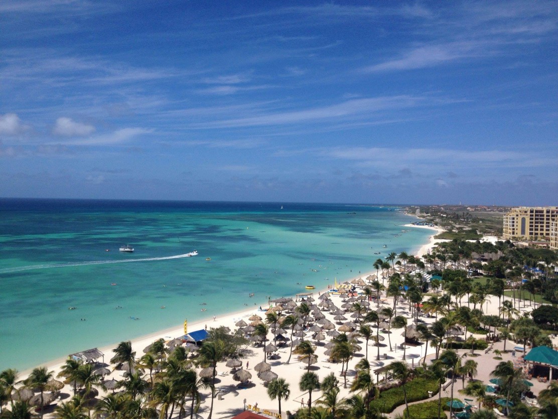 Relax Aruban style - 2LUXURY2.COM