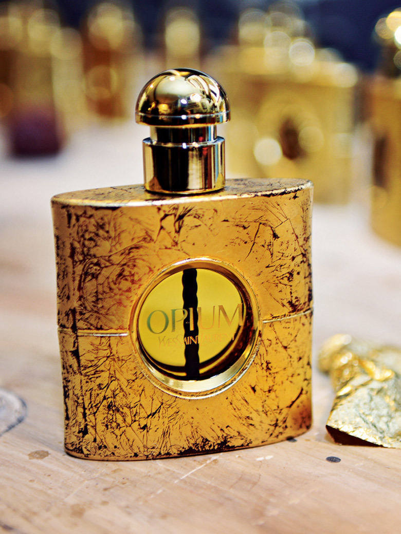 Opium L’Objet Rare in pure gold - 2LUXURY2.COM