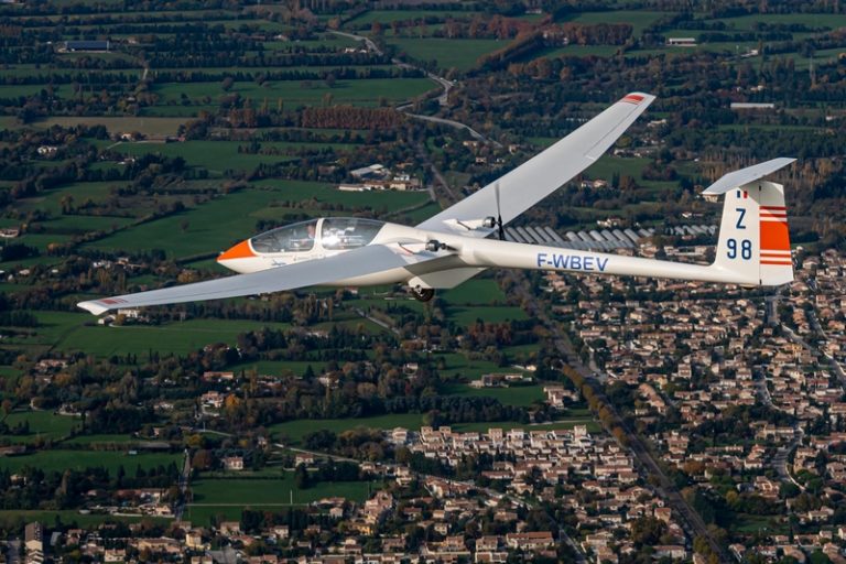 The Euroglider Autonomous Electric Glider is not Waiting For Good ...