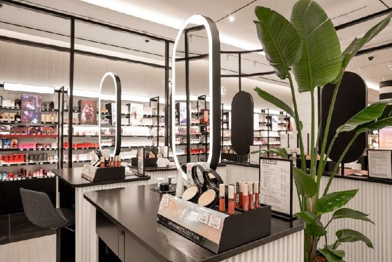 Sephora Is Unveiling the Beauty Arc de Triomphe on Champs-Élysées ...