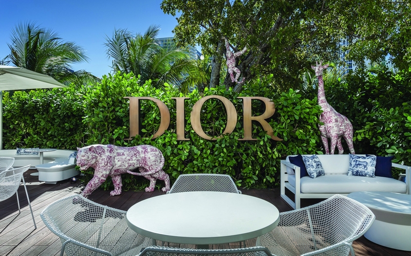 Dior café spreads Christian Dior's love for the art of entertaining ...