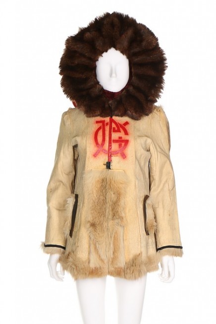Bjork’s unique stage costumes up for auction - 2LUXURY2.COM