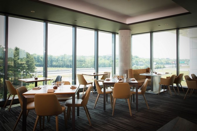 Porsche's Fine Dining Experience - 2LUXURY2.COM